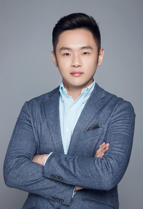 Meet the soprano "male god" Zhang Yingxi at the first bel canto concert ...