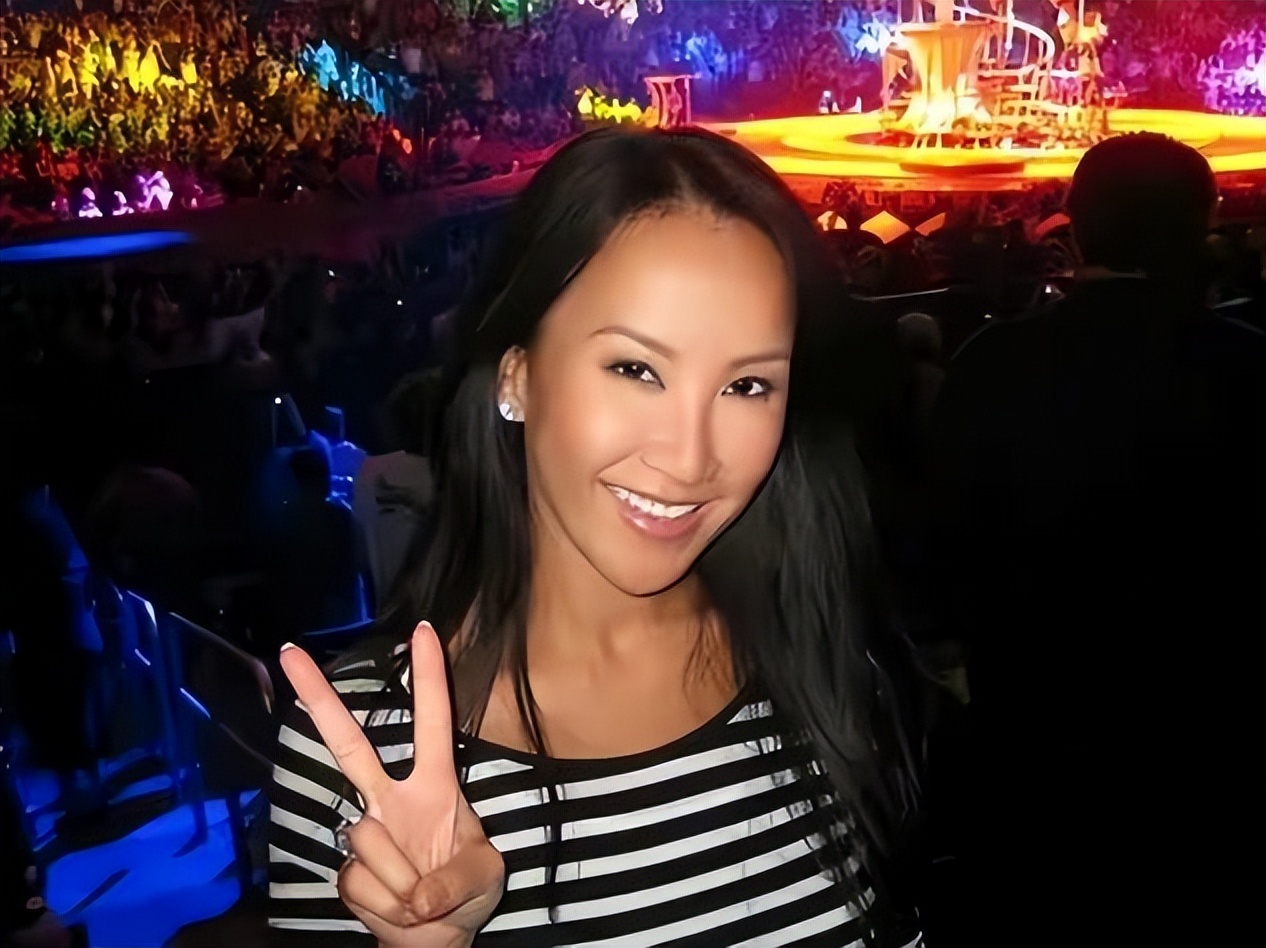 Coco Lee committed suicide and died. She was born with a disability ...