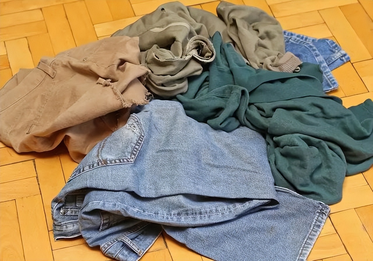 "Family has four clothes, disasters depend on each other", which four ...