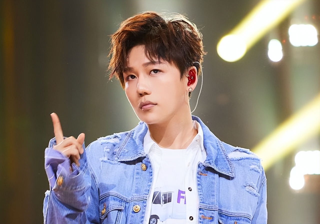 Liu Wei posted a message to mourn his grandma, saying that I was the ...