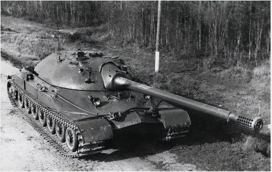"Stealth tank", this powerful heavy tank, but was concealed by the ...