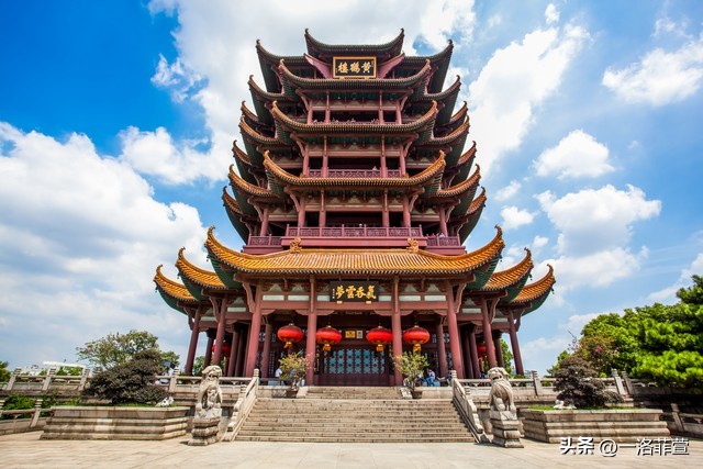 Humanistic Common Sense: Three Famous Buildings in the South of the ...