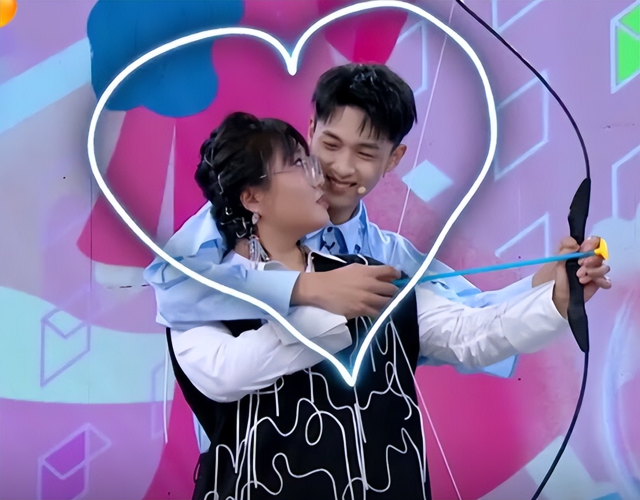 Why did Li Xueqin become the favorite of Deyun Club? - iNEWS