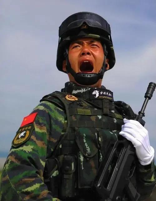 Chinese soldiers: thin but invincible? Explore the truth of actual ...