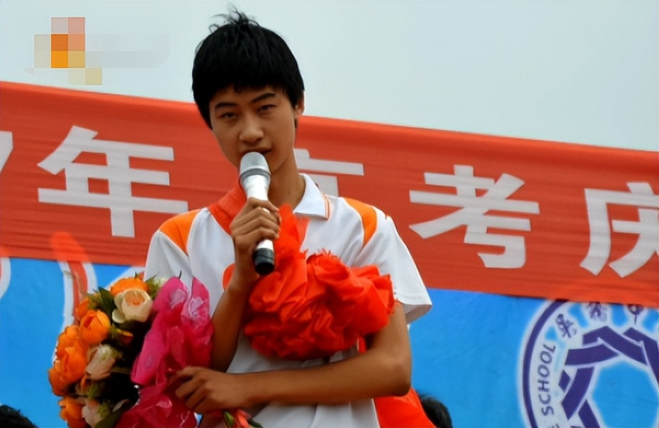 How is Pang Zhongwang, the number one scholar of Tsinghua University who has disabled parents ...