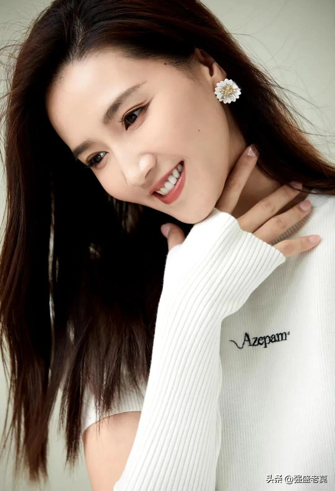 Zhou Kaikai stunning photo - iNEWS