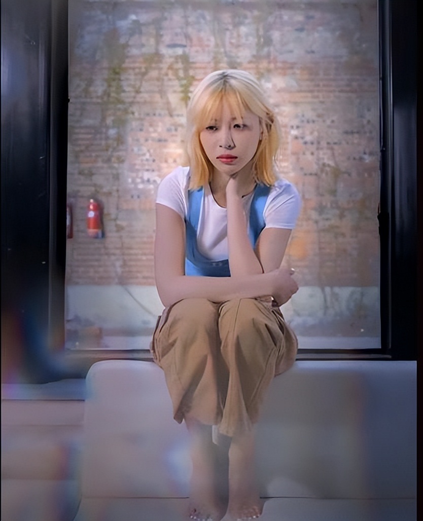 The ruffian suspected that Guan Xuan broke up with Lu Wenchen and returned to a single state ...