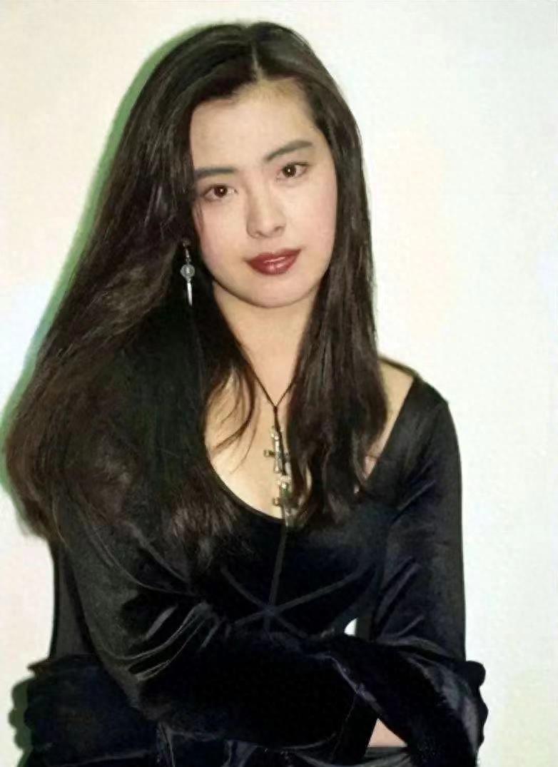 Three actresses who are stunningly beautiful but have never had ...