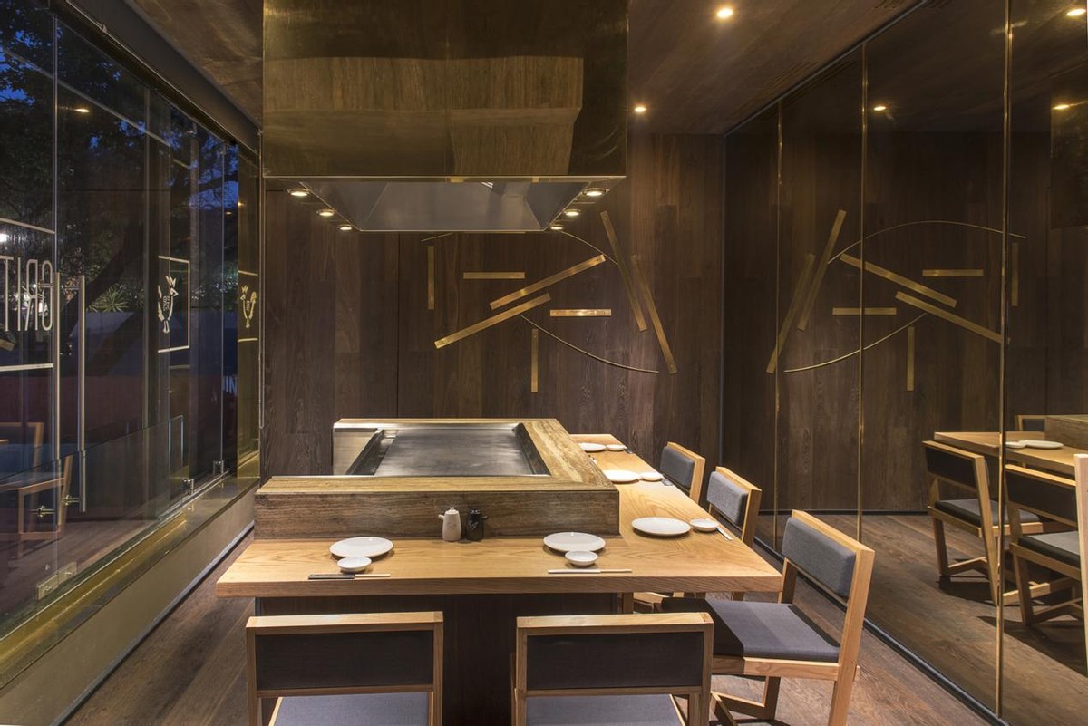 Simple and comfortable wooden dining room - iNEWS