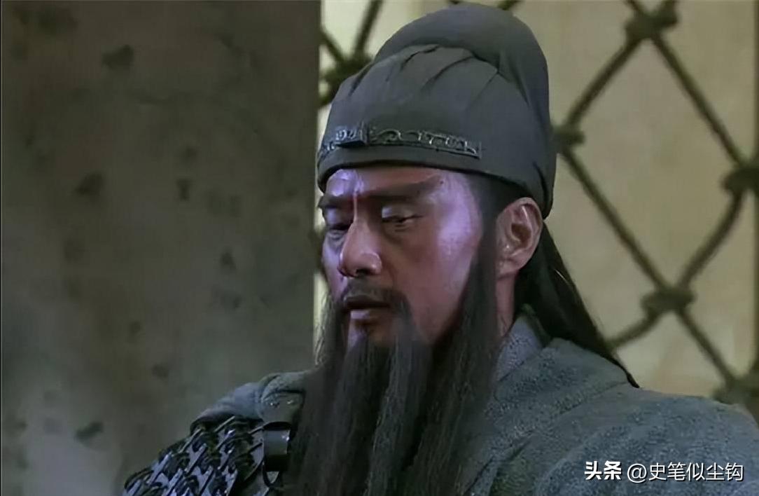 In 220, Lü Meng died day and night, grinning at his wrists and gnashing ...