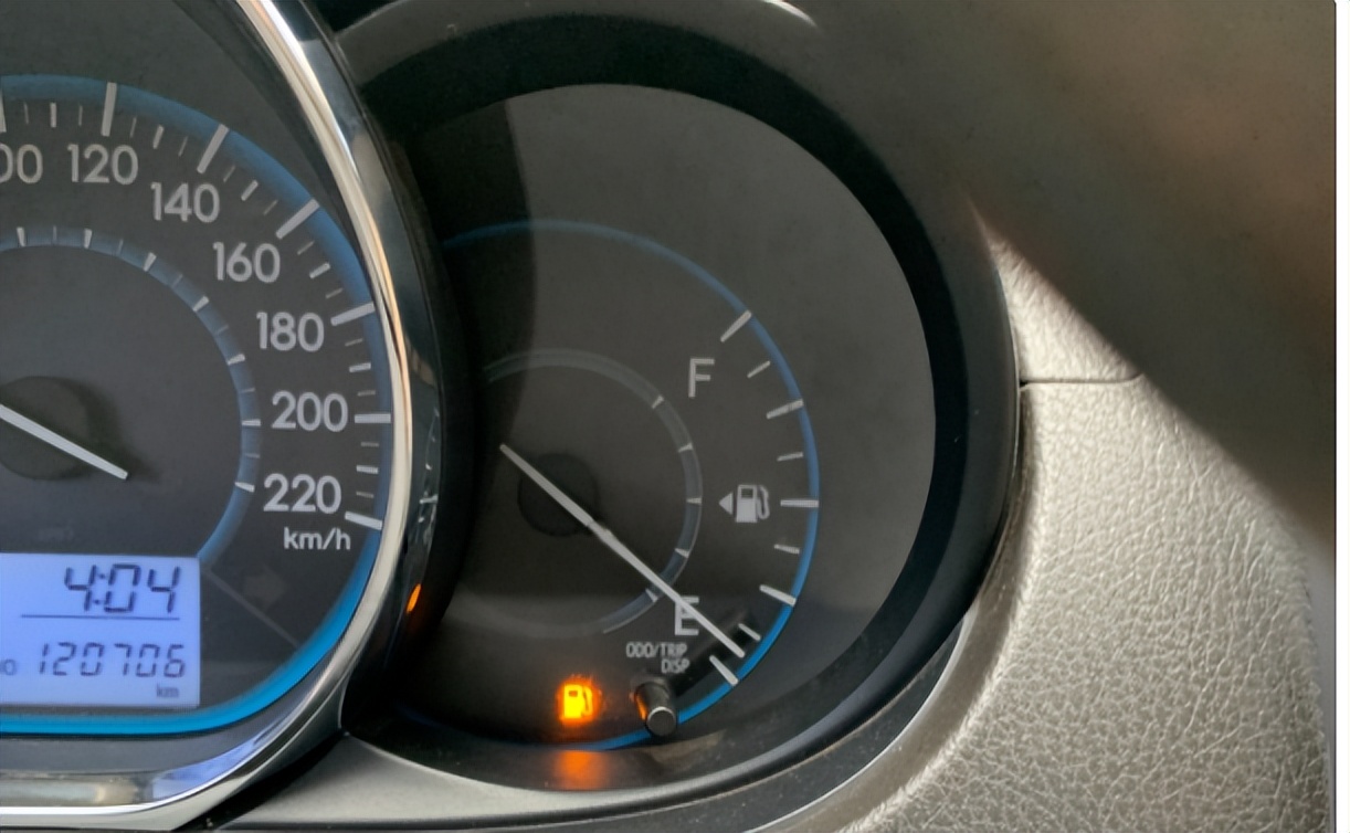 What is the best time to refuel when there is enough fuel left in the ...