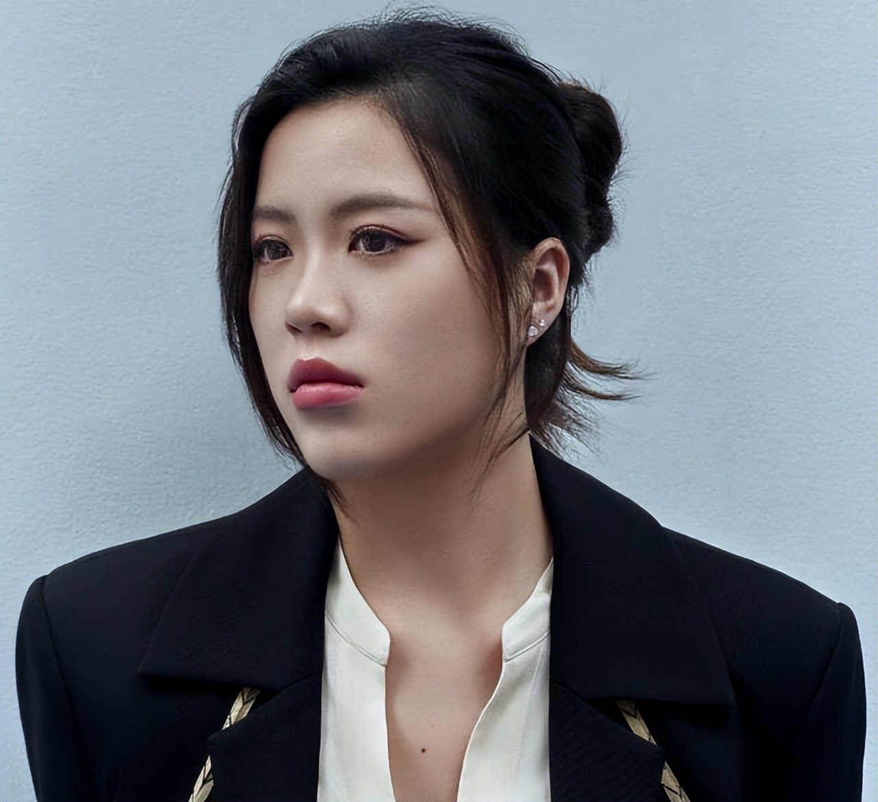 Yang Qian's mature dress caused controversy, and she was deeply hurt by ...