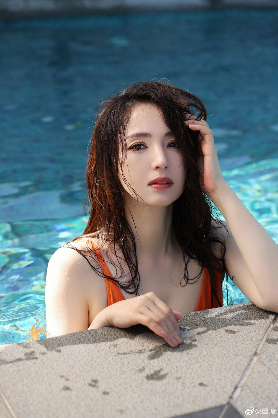 Charming! Dong Xuan's summer swimming pool photo shoot - iMedia