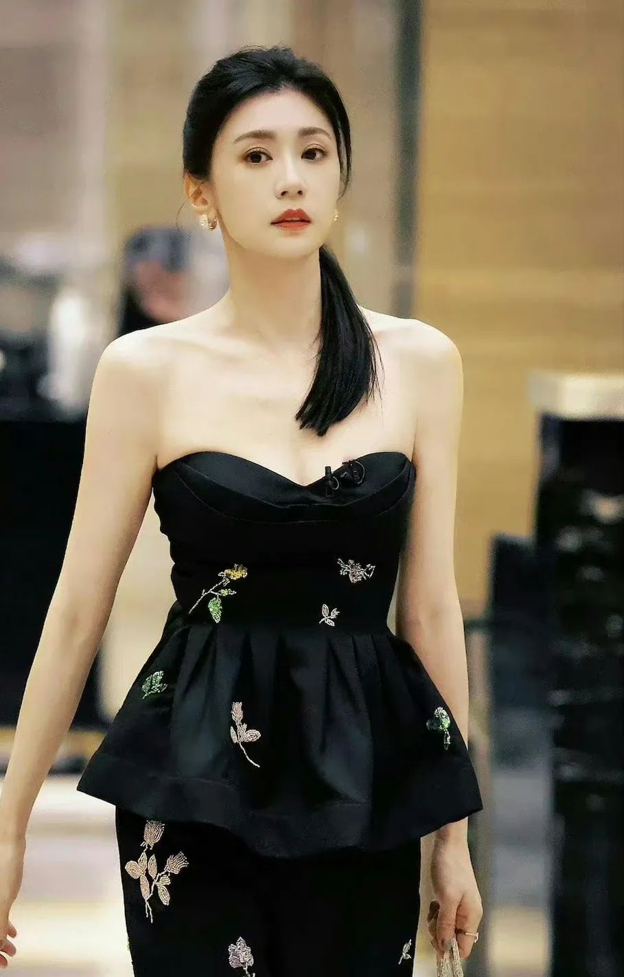 Yang Mi, Chen Feiyu, Deng Wei, Zhao Lusi, Jia Jingwen Xu Huaiyu - iMedia