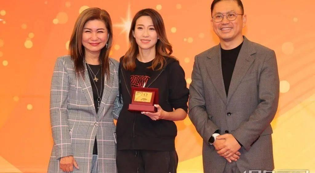 TVB Hua Dan Yao Ziling Peach Blossom Wang reveals that people inside ...