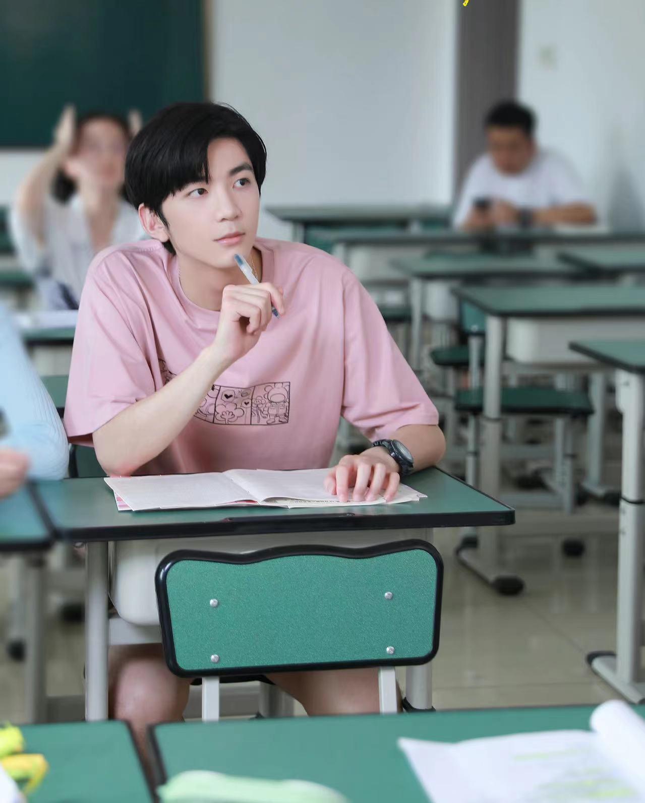 51-year-old Hong Kong star Hong Xin takes photos of her life!Fair ...