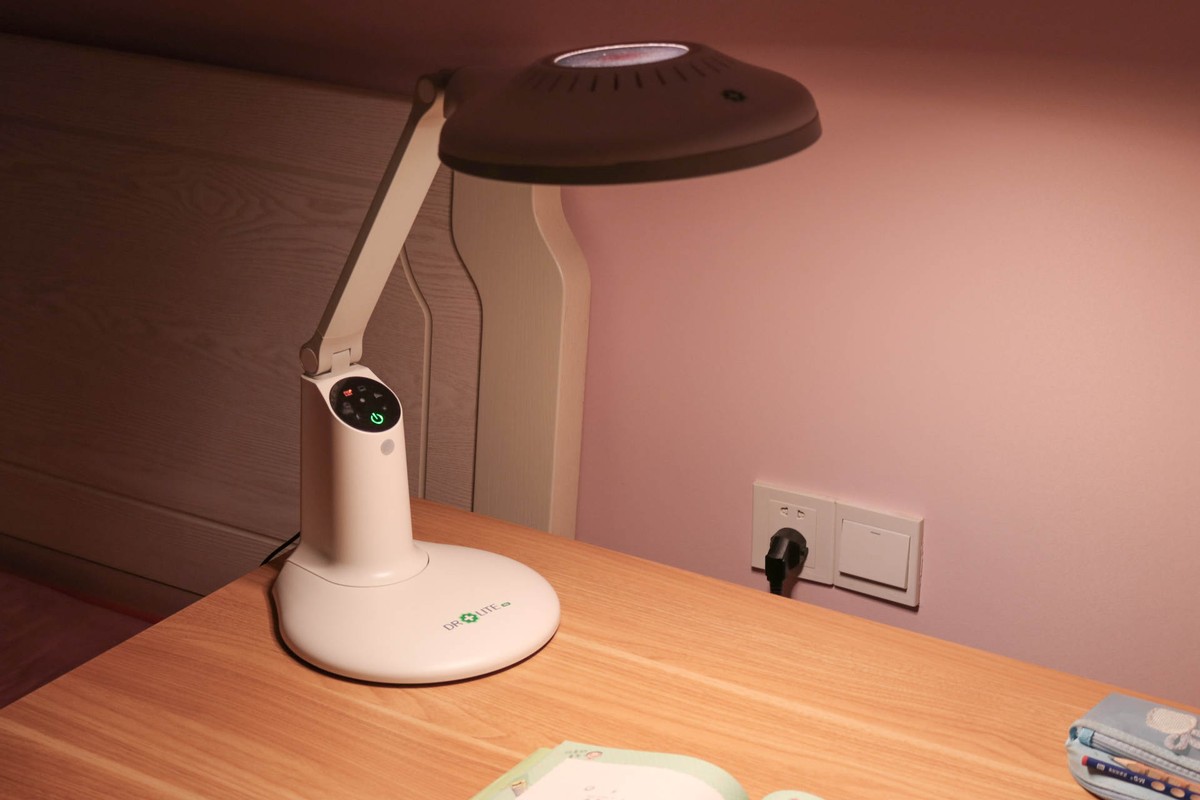 How to choose the eye protection desk lamp for students?Dr. Edward's ...