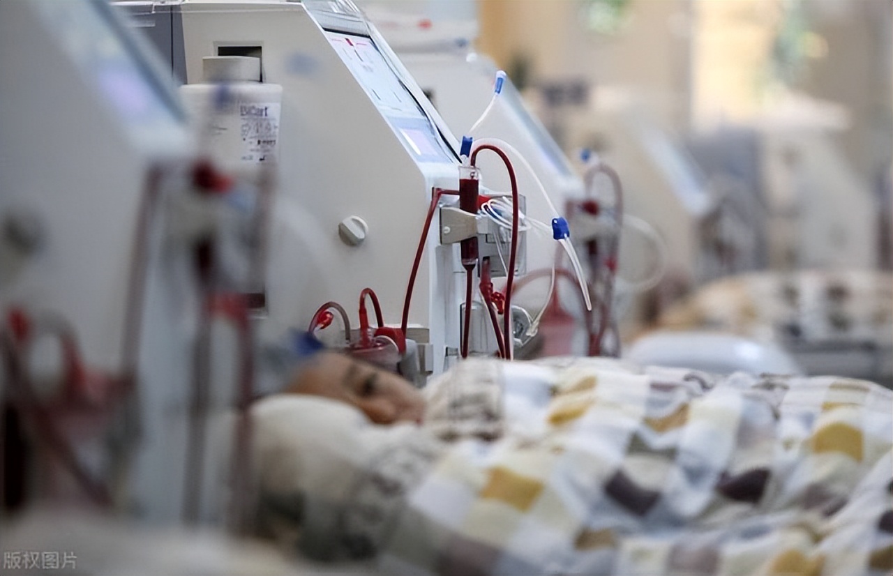 The number of urinations in a day for men, if it is close to this ...