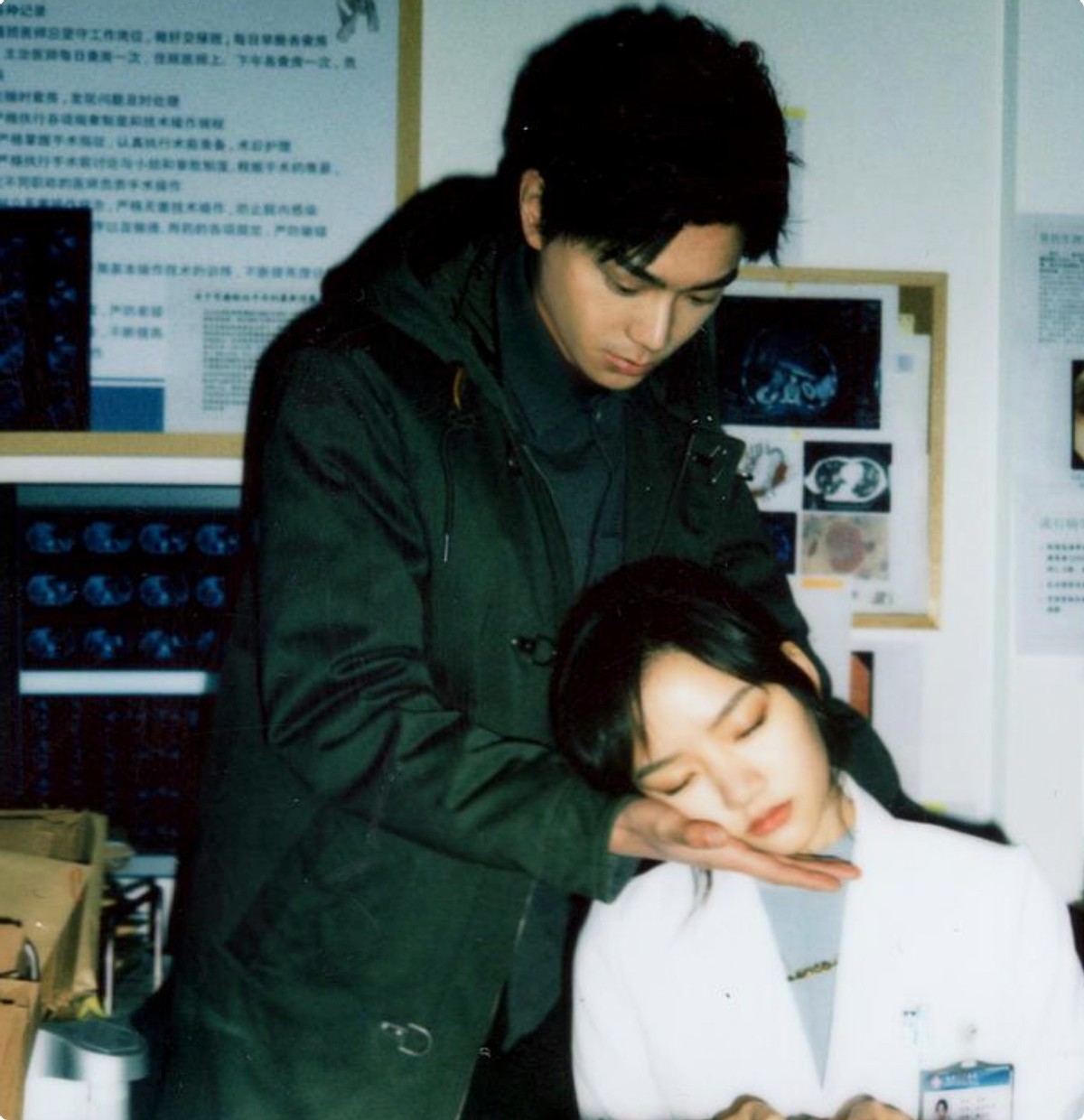 Two top-notch Renmin Ding Yuxi starred in a bad movie, the audience ...