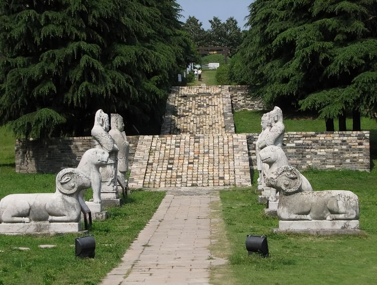 Explain in detail why the tomb of the sixth son of Zhu Yuanzhang in ...