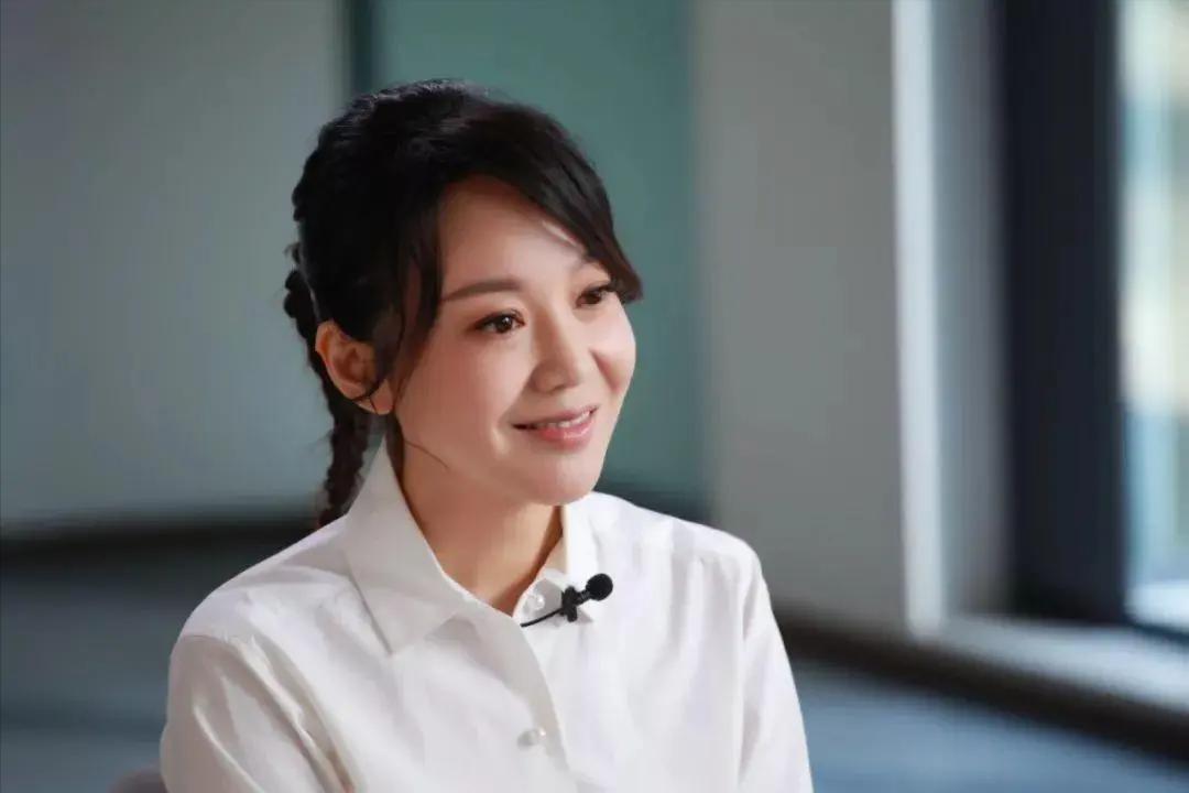 Yan Ni and Zou Wei have been divorced for 18 years. He married a wife ...