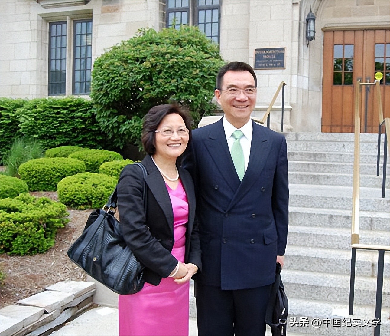 Justin Yifu Lin and Chen Yunying: Husband and wife love each other and ...