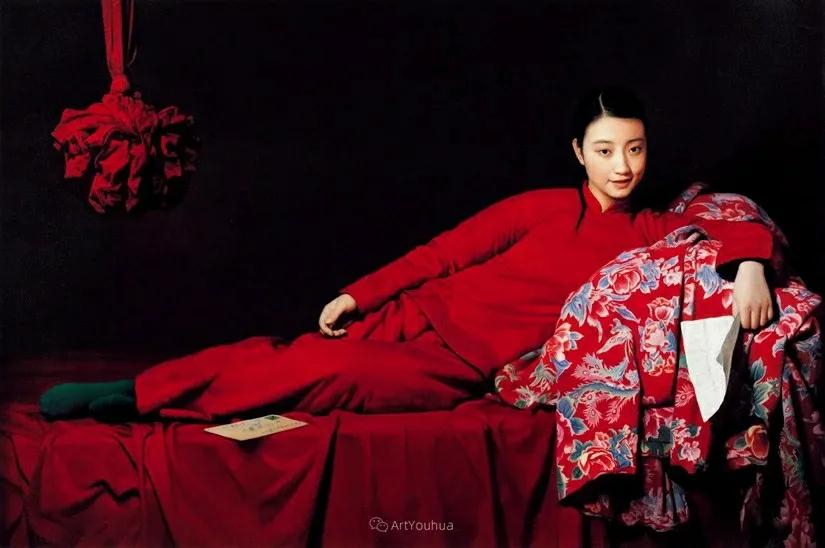 The woman in red in the oil painting, Chinese red shows the most ...