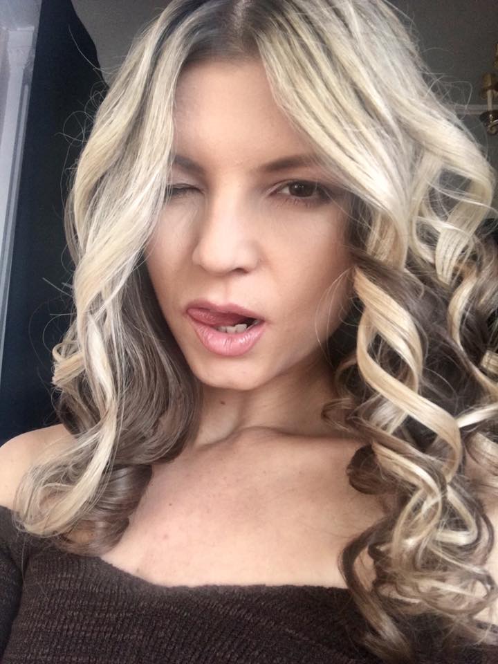 Gina Gerson (Gina Gerson) slender body and great energy under the ...