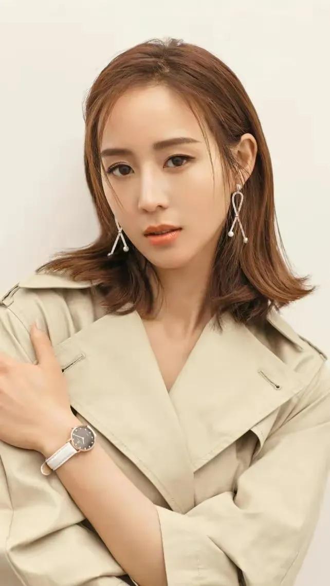 Zhang Junning: Beautiful and elegant, gentle and generous, beautiful ...