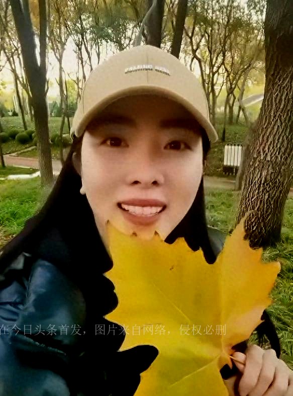 Li Sisi: Smiling at the beginning of winter, talking about future ...