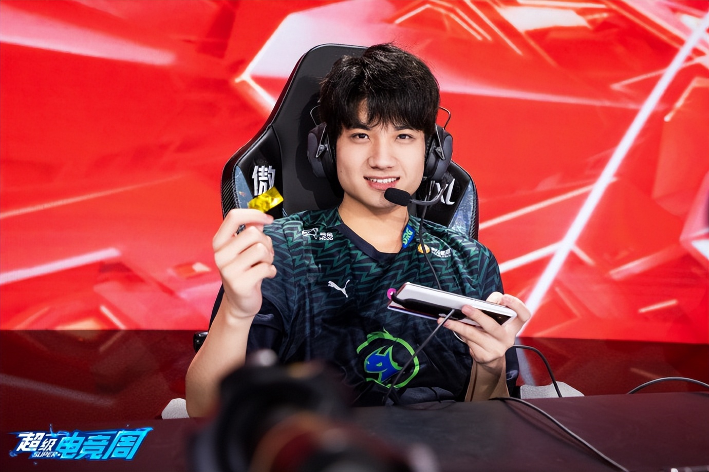 KPL loser group finals, I hope DRG wins, but I don't want WB to lose, it's fine if the Wolves ...