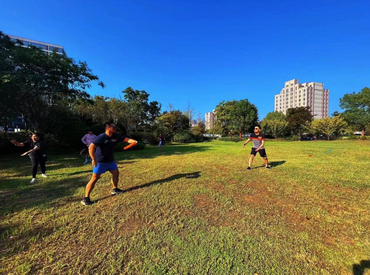 Langham Place Frisbee & Yoga Offline Activities - iNEWS