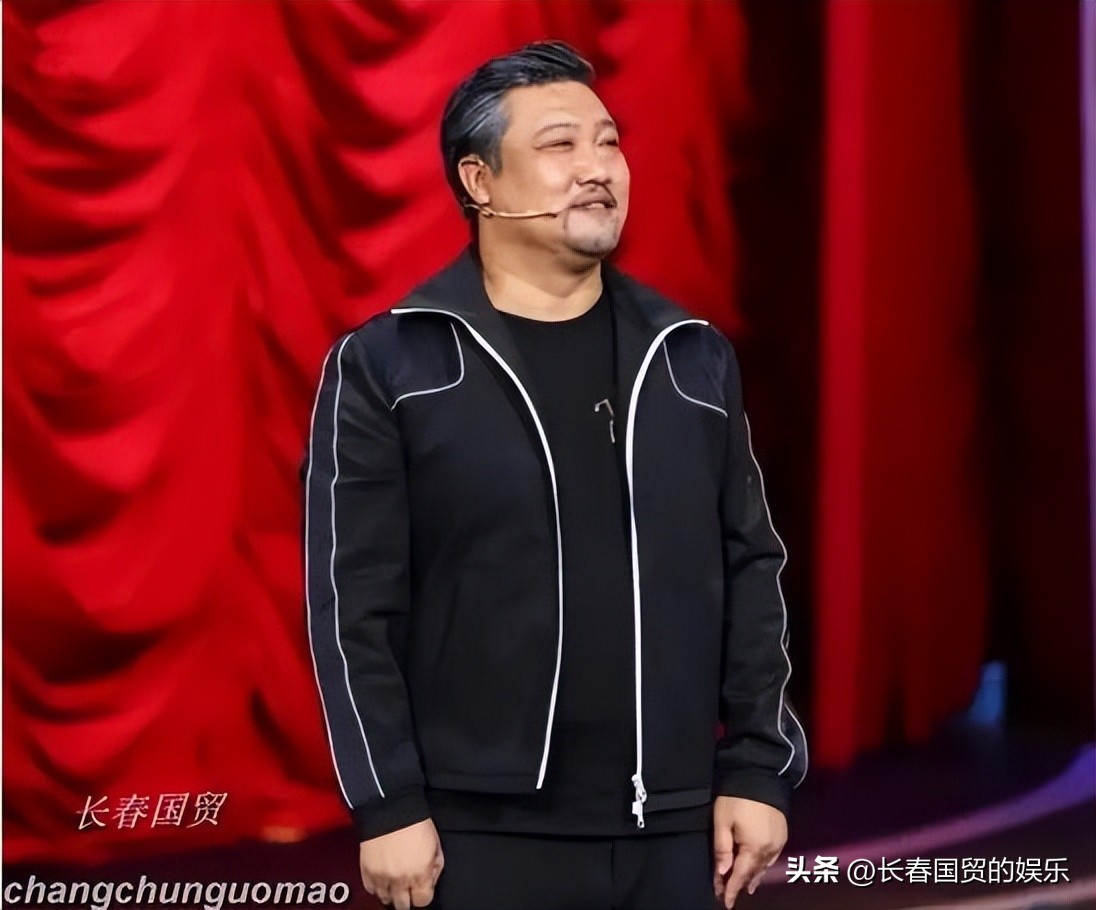 Jia Bing officially apprenticed to Zhao Benshan and became one of the ...
