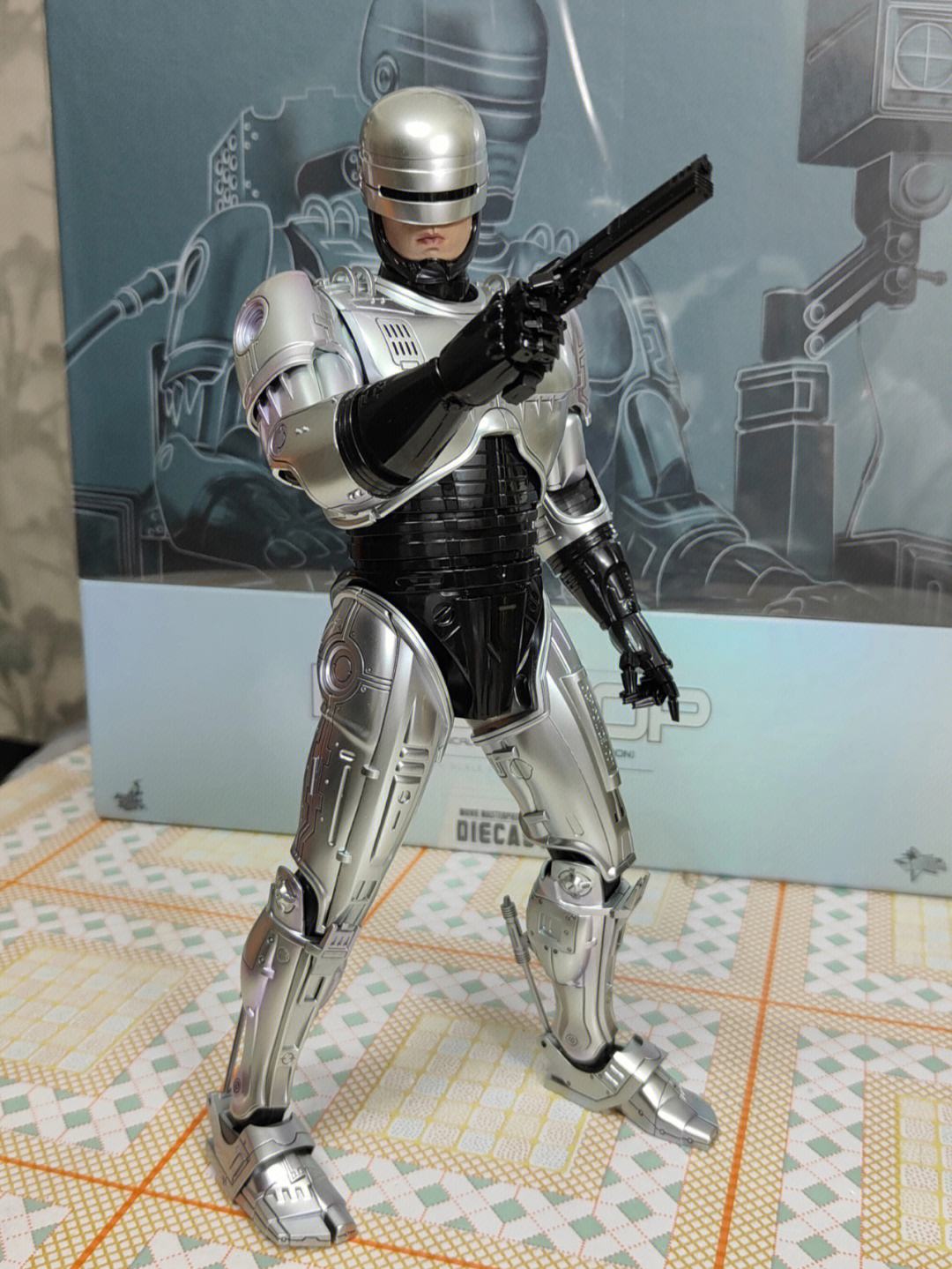 "Robocop": the influence of the combination of animation and real ...