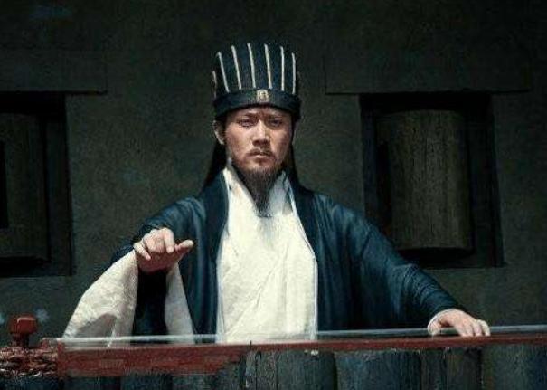 Zhuge Liang's legs are sound, why he always sits in a "wheelchair" when fighting? This is what ...