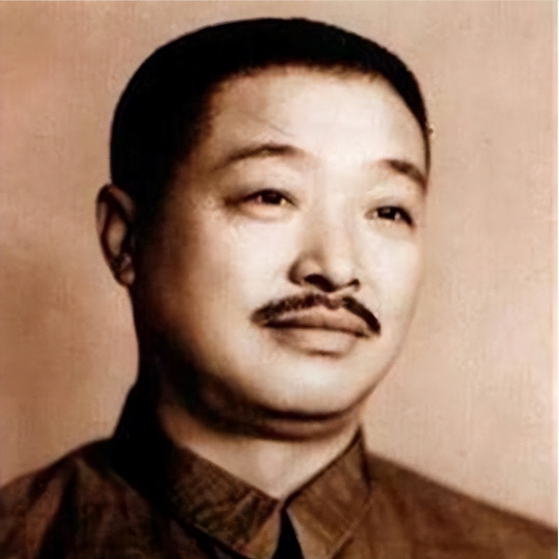 In 1963, He Long and Chen Yi "quarreled" over an incident. Premier Zhou ...