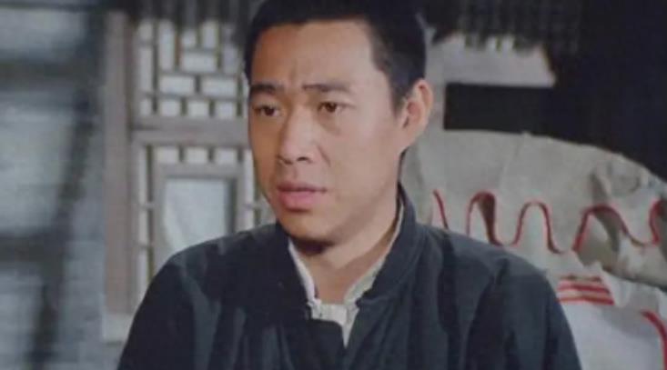 What are the characteristics of Luotuo Xiangzi in the movie and the ...