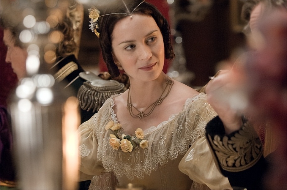 Visual Tension and Emotional Resonance: The Influence of Continuous ...