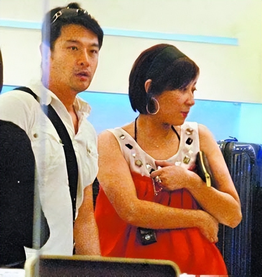 Huang Weide: Crying that "Hand in Hand" was wronged, now that Yi ...