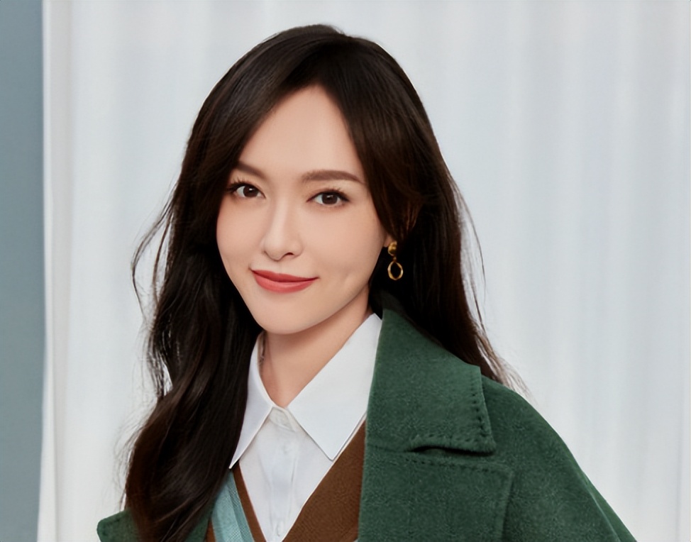 Tang Yan's indecent photos were exposed, and she could see them all ...