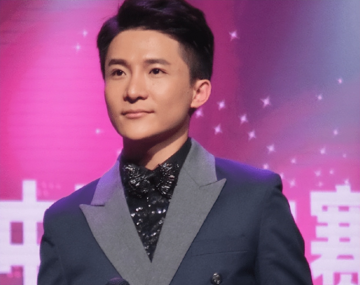 Bian Ce: CCTV's most handsome host, 32-year-old with a bright future ...