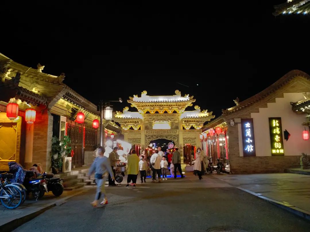 Flowers and leaves see Buddha: Datong Yungang Grottoes, Huayan Temple ...