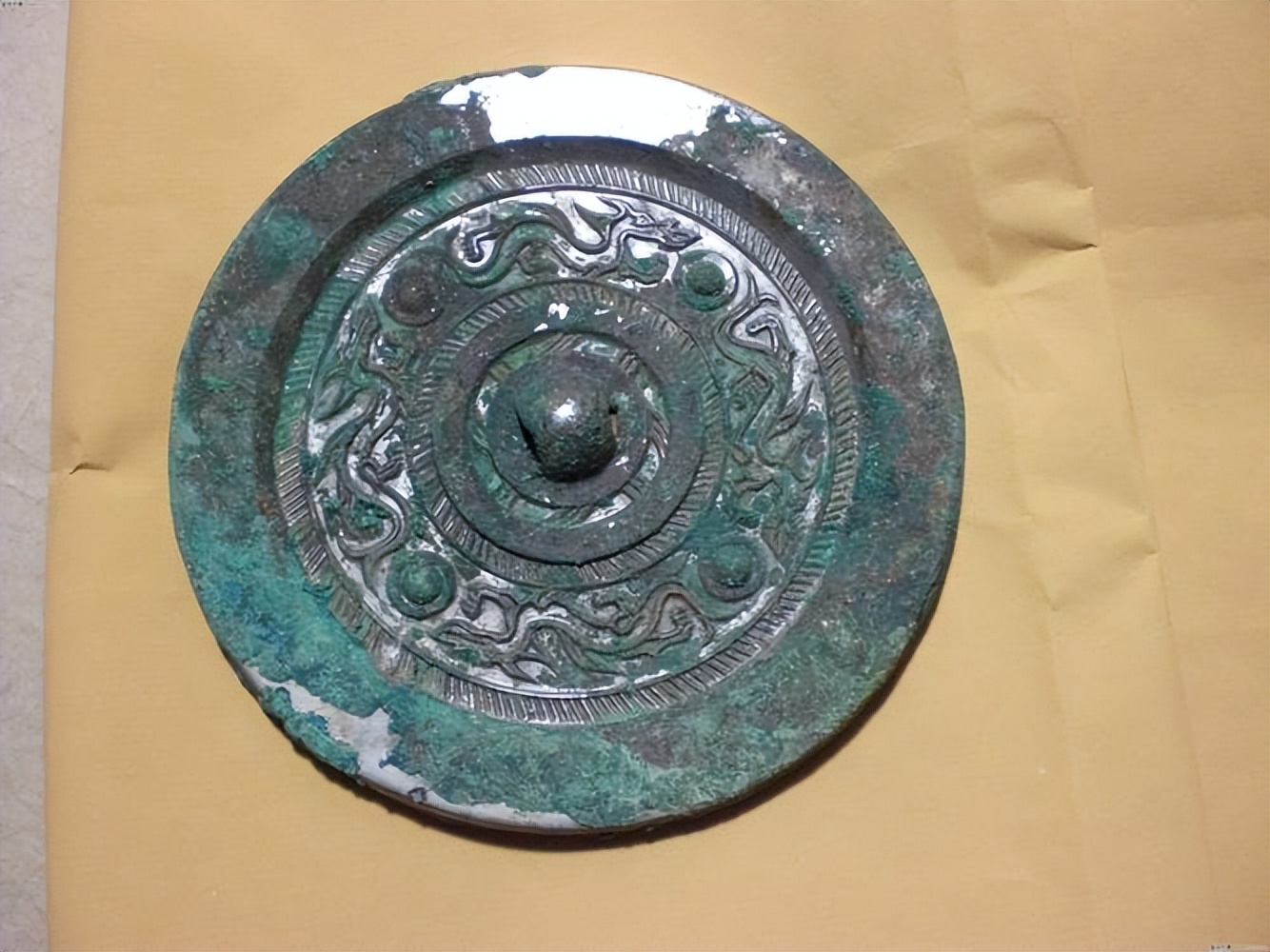 The "evolutionary history" of mirrors, the strange changes from ancient ...