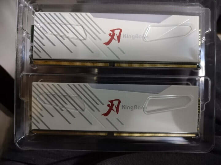 Taking advantage of the big price reduction of memory sticks, it can be ...