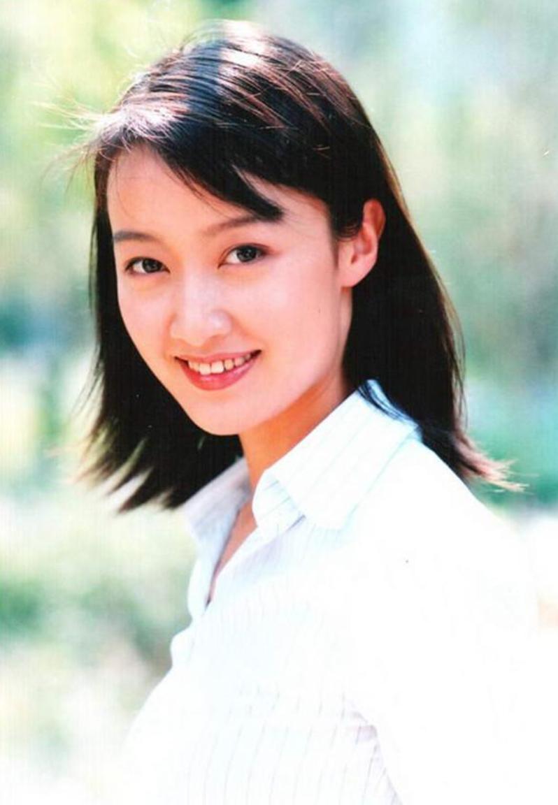 Zhao Ziqi: She used to be a host of CCTV, but she became an actor and ...