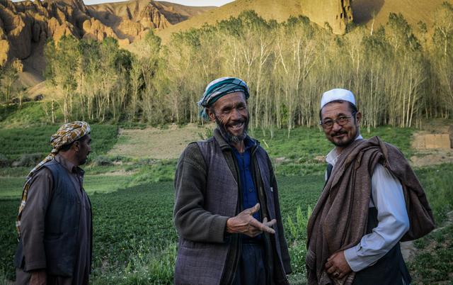 There is no one on earth, where did humanity come from?Is the first ...