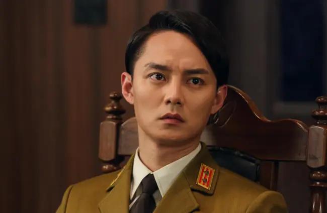 "Yin Zheng" is not his original name. After learning his real name ...