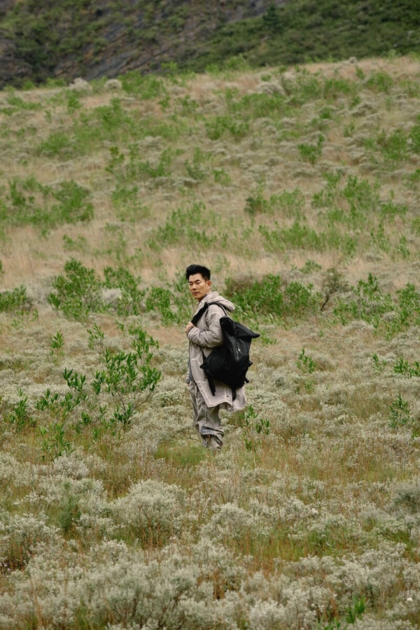 Call Me by Fire Ren Xianqi released a new single "On the Road", singing ...