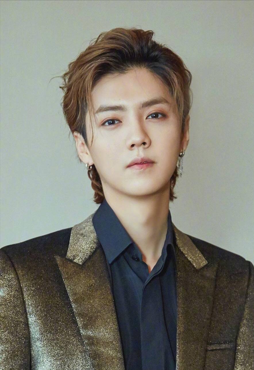 "The wall falls and everyone pushes it", people in the entertainment circle take tea to cool ...