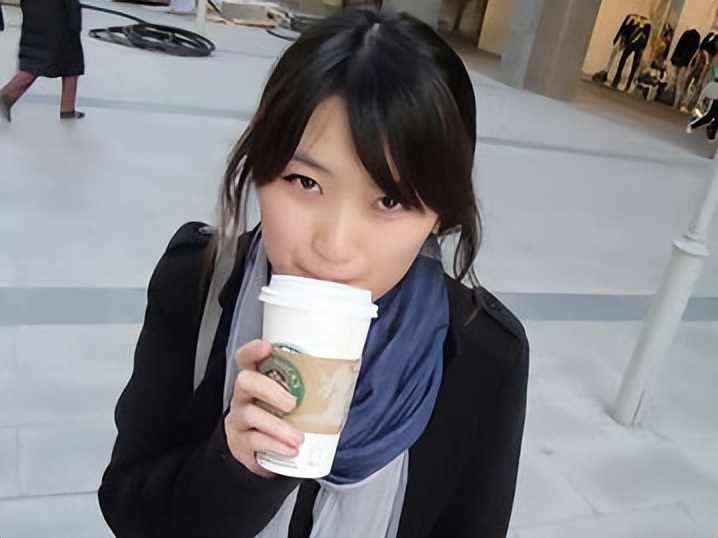 Faye Wong's daughter Li Yan and Feng Xiaogang's daughter Feng Siyu also ...